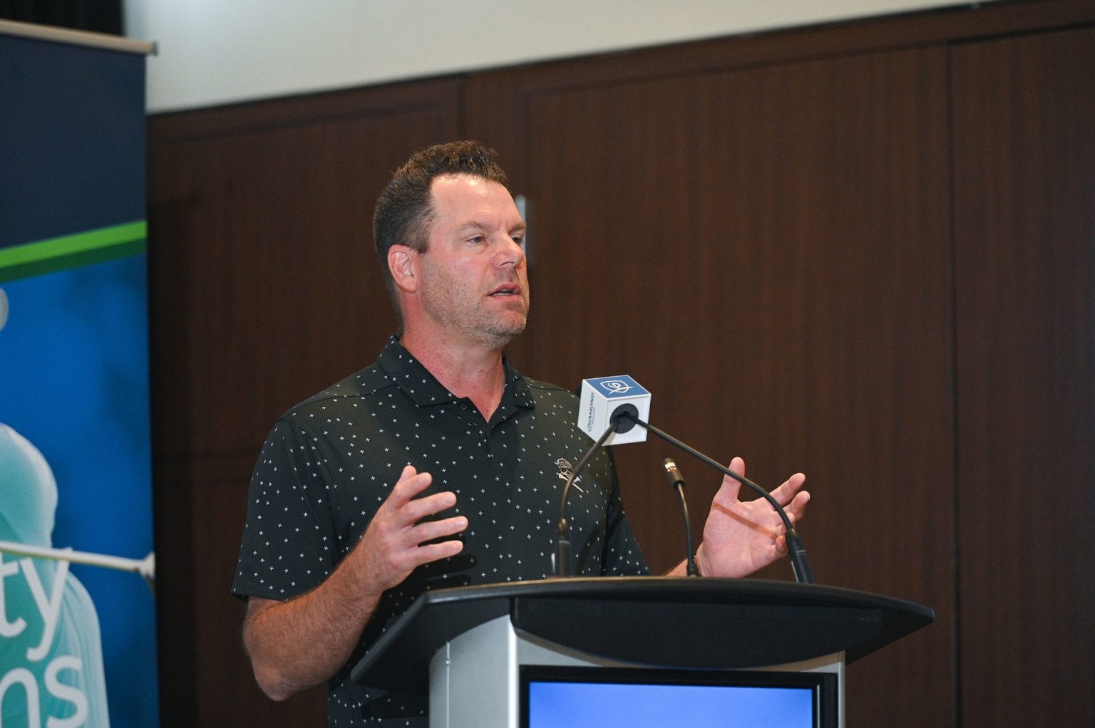 Mike Flaskey, @TheVacationDR